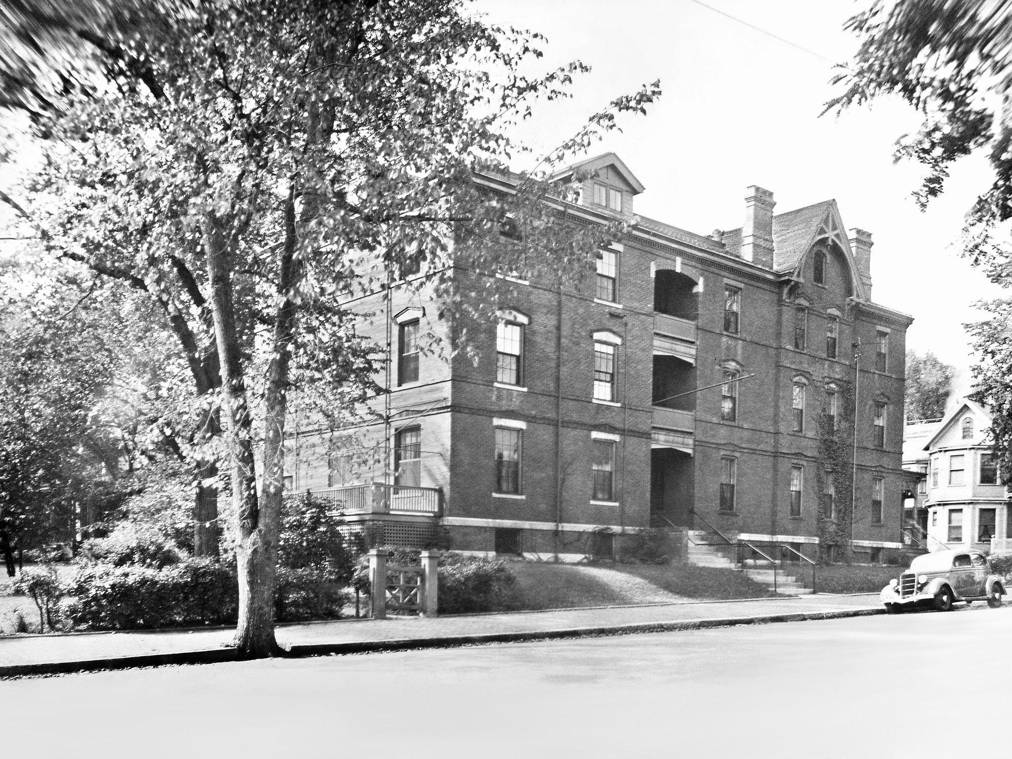 History | 75 State Street